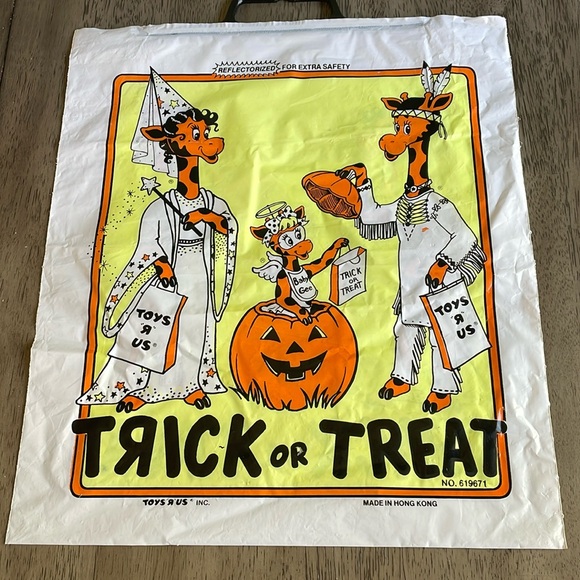 Toys R Us | Costumes | Vintage Toys R Us Plastic Trick Or Treat Bag | Poshmark
